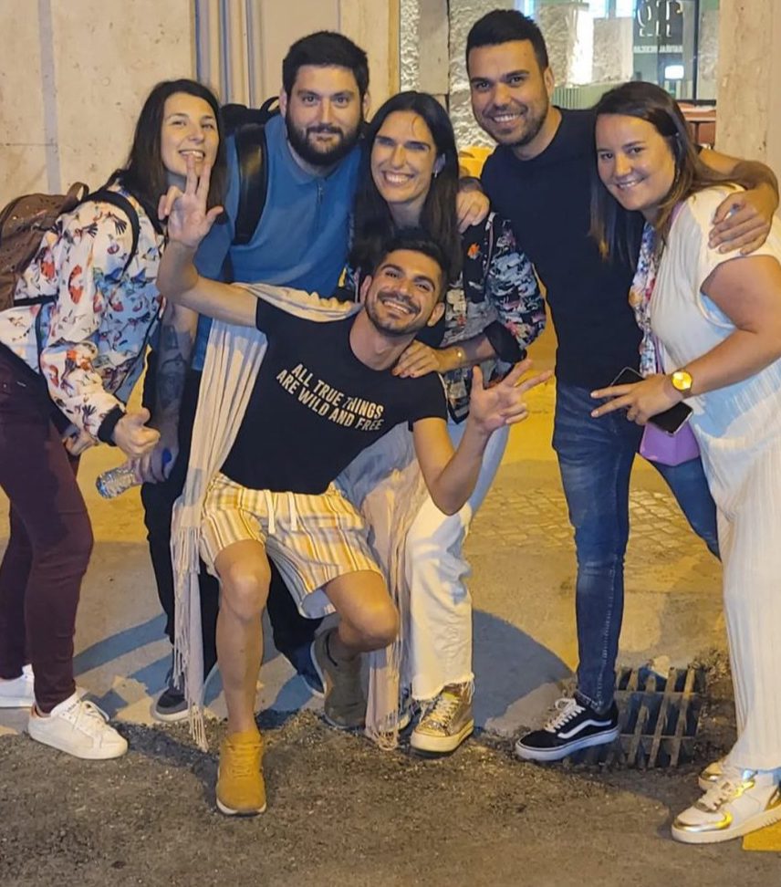 Dinners with strangers - Timeleft