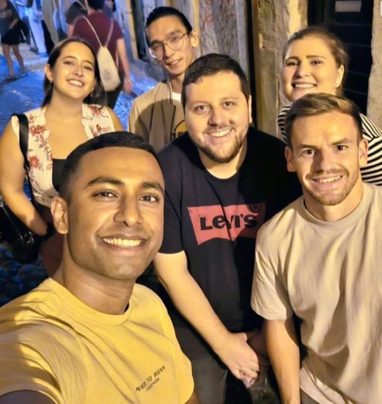 Dinners with strangers - Timeleft