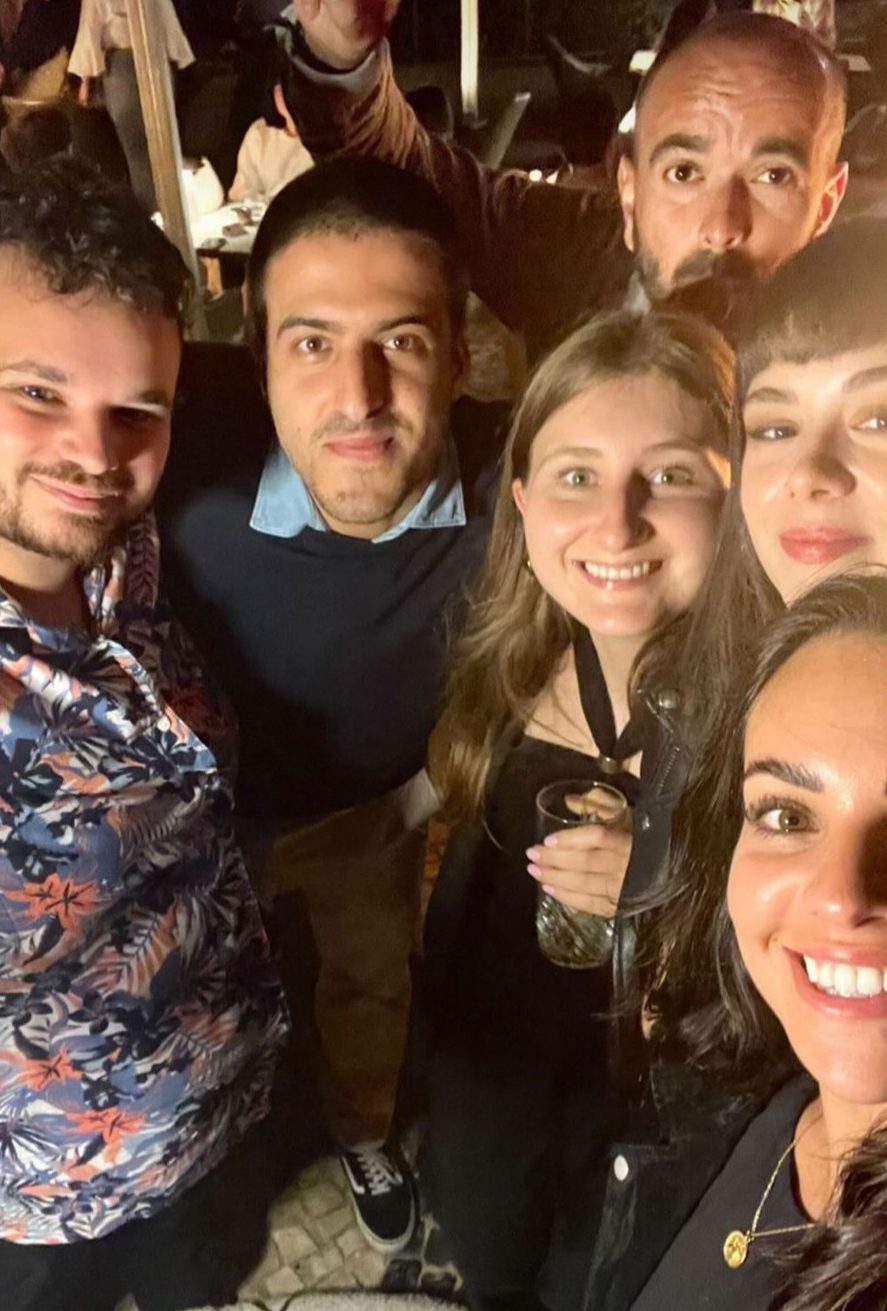 Dinners with strangers - Timeleft